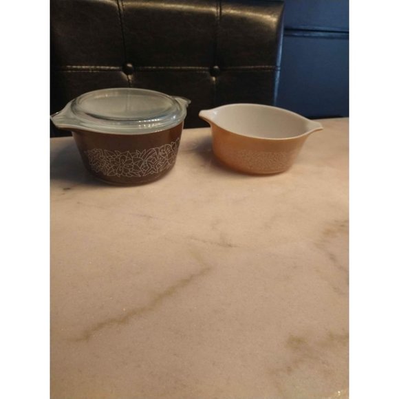 Pyrex | Kitchen | 2 Pyrex Bowls In Woodland Print Brown And Tan 473 472 ...